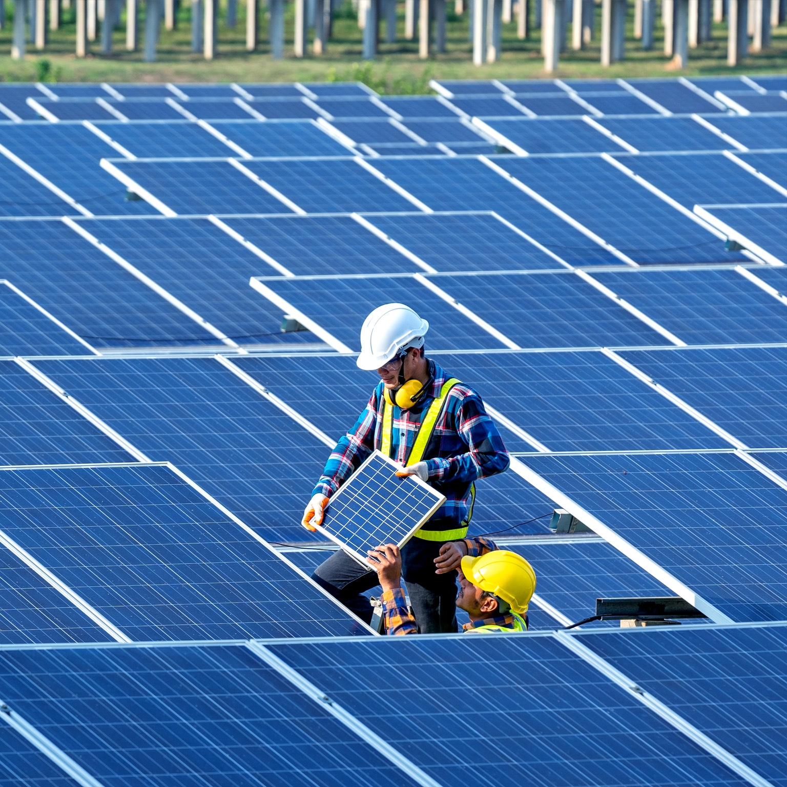 Build together: Rethinking solar project delivery | McKinsey